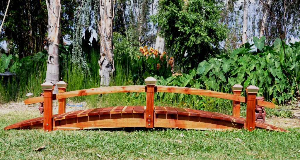 Wooden Garden Bridges a Beautiful addition to your Garden - UK Online ...